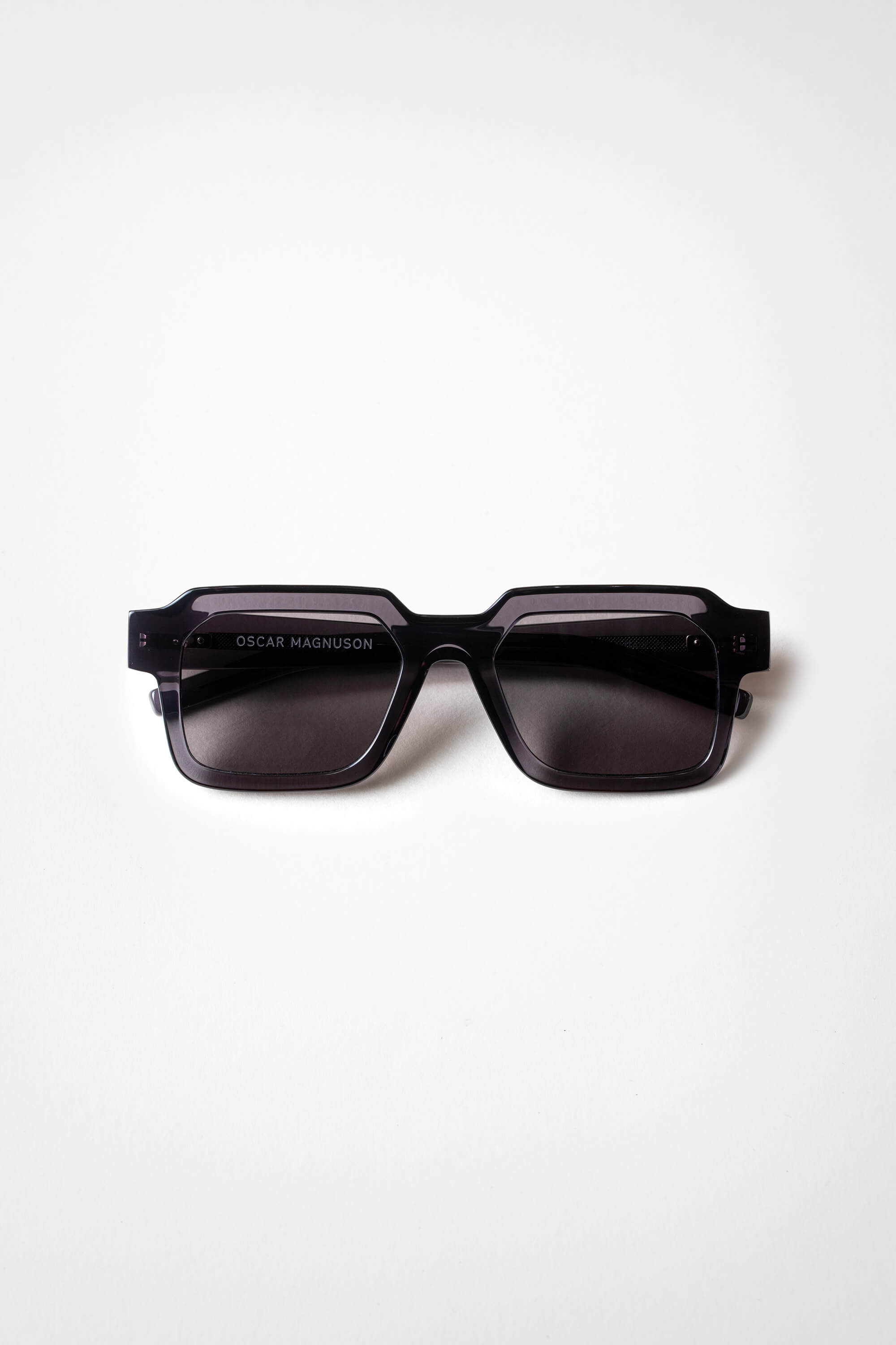 Oscar Magnuson "Travis OM.7" eyeglasses from the OM.7 collection ...